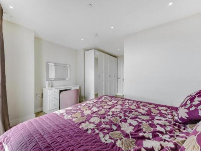 3 bedroom apartment for rent in Gladwin Tower, Nine Elms Point, Vauxhall, London, SW8