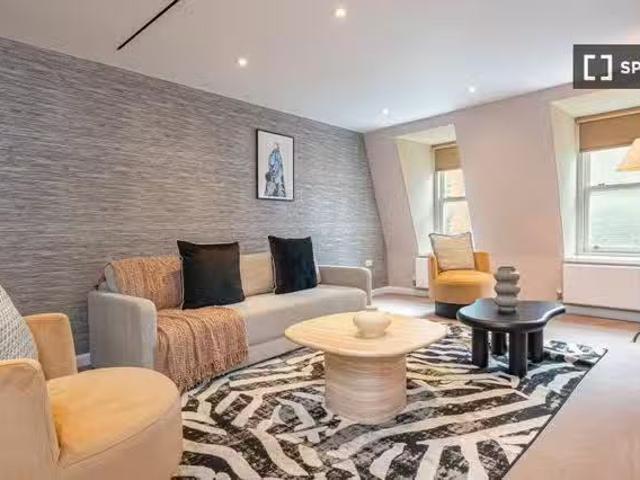 3 bedroom apartment for rent in Grange, London