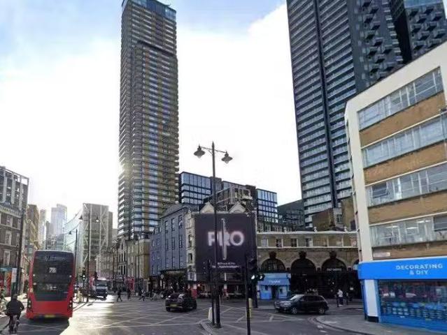 3 bedroom apartment for rent in Great Eastern Street, London.