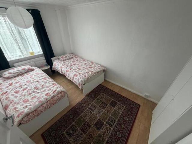 3 bedroom apartment for rent in Green Gates, LU3