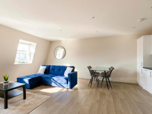 3 bedroom apartment for rent in Greycoat Street, London, SW1P