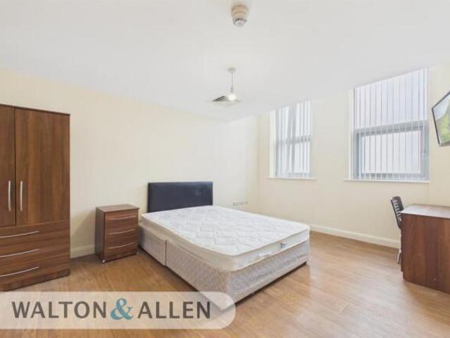3 bedroom apartment for rent in Huntingdon Street, Nottingham, NG1