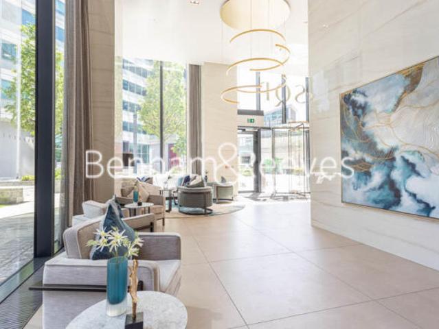 3 bedroom apartment for rent in Hampton Tower, Marsh Wall, London, E14