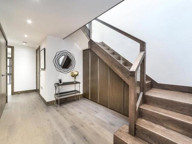 3 bedroom apartment for rent in Hanway Street, Fitzrovia, W1T