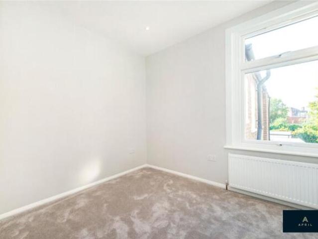 3 bedroom apartment for rent in Harold Road, London, E11