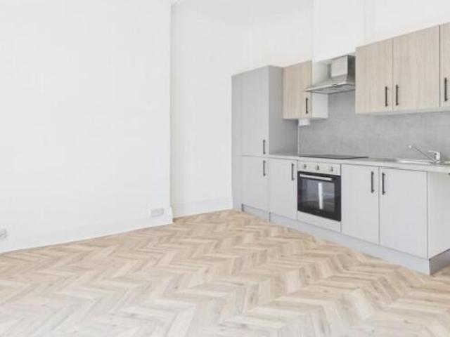 3 bedroom apartment for rent in Harold Street, Dover, CT16