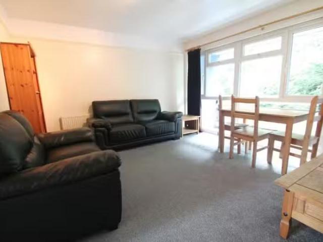 3 bedroom apartment for rent in Hawe Close, Canterbury, CT2 7D.