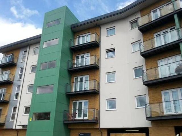 3 Bedroom Apartment For Rent In Hatfield