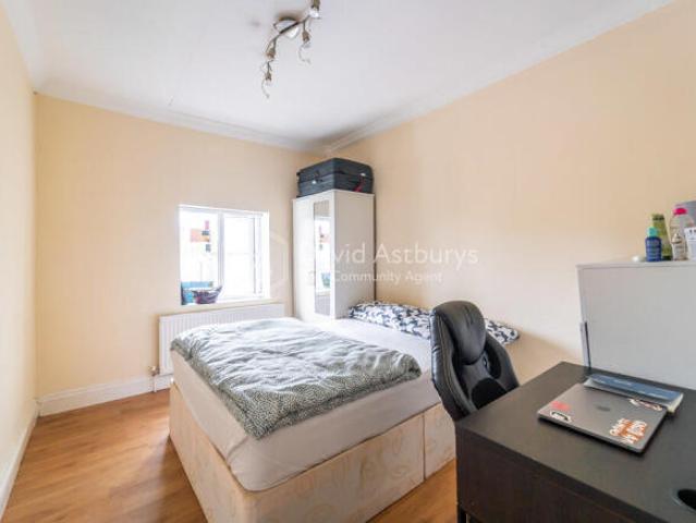 3 bedroom apartment for rent in Haverstock Hill, Chalk Farm, London, NW3