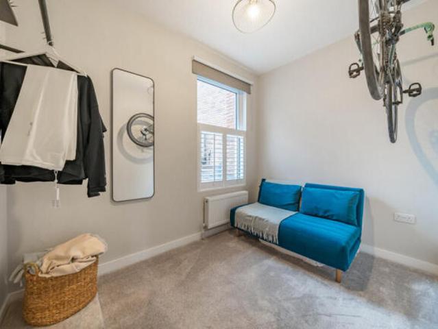 3 bedroom apartment for rent in Haydons Road, Wimbledon, SW19