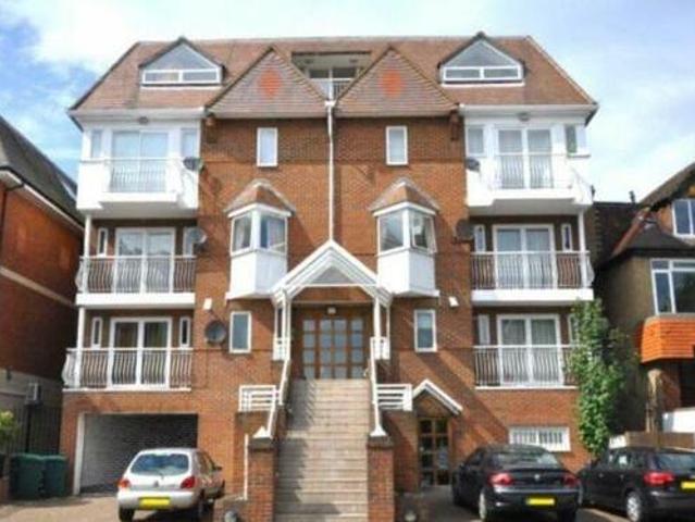 3 Bedroom Apartment For Rent In Hendon