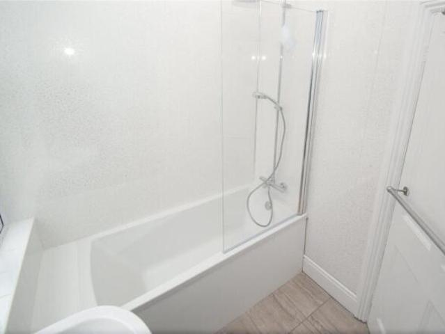 3 bedroom apartment for rent in Henleaze Road, Henleaze, Bristol, BS9