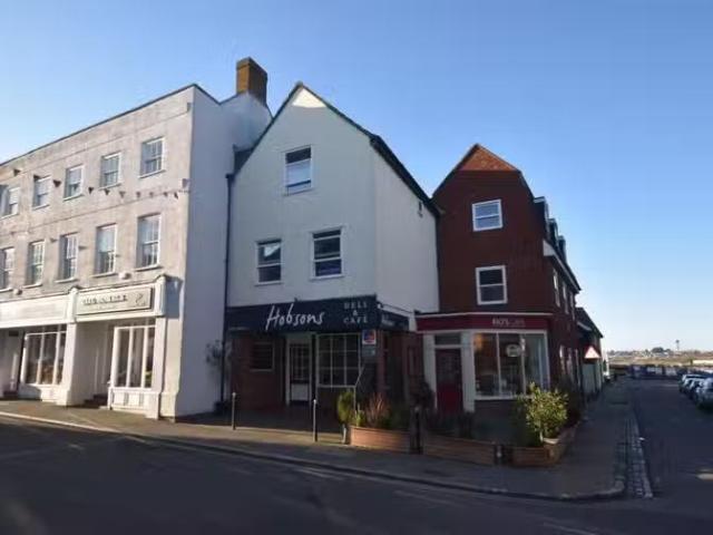 3 bedroom apartment for rent in High Street, Manningtree, CO11