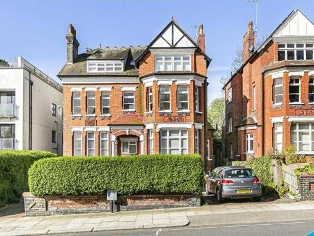 3 Bedroom Apartment For Rent In Highgate, London
