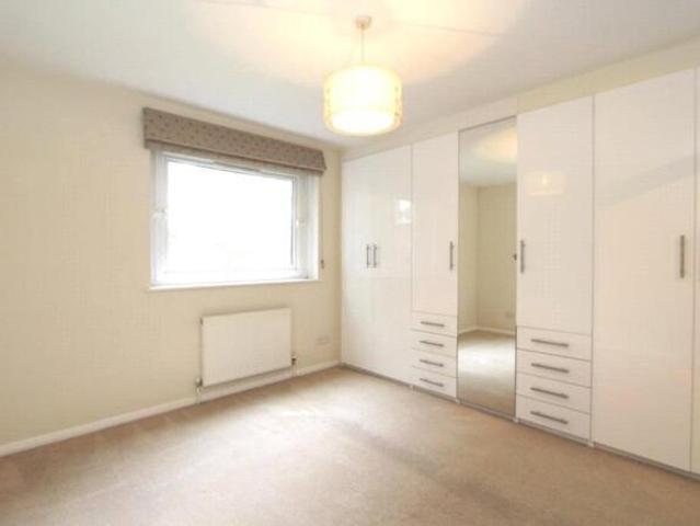 3 bedroom apartment for rent in Hillcrest Road, London, UK, W5