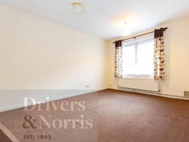 3 bedroom apartment for rent in Hindley House, Holloway, London, N7