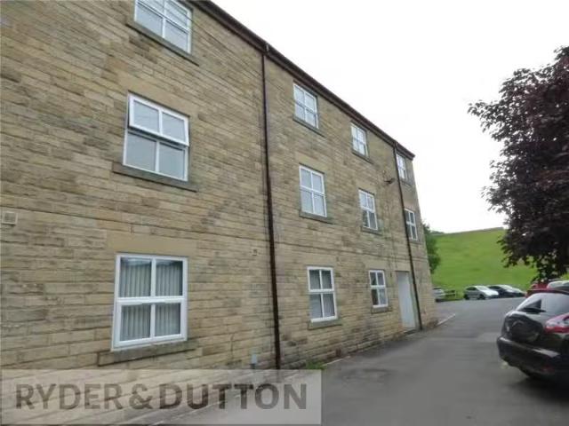 3 bedroom apartment for rent in Holcombe Road, Helmshore, Ross.