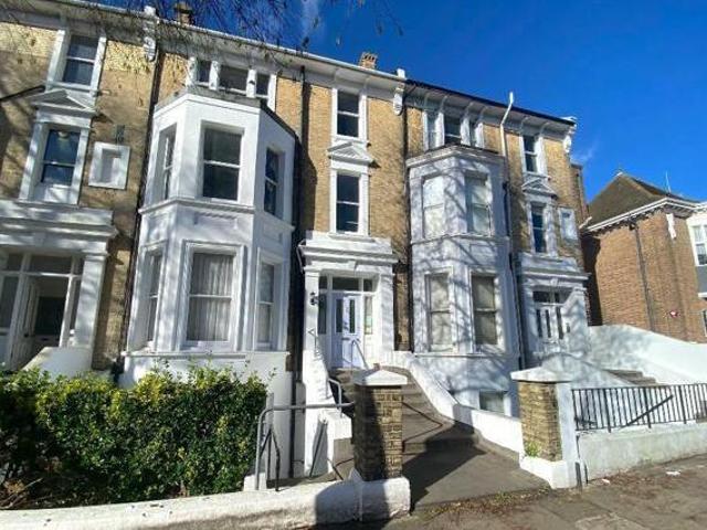 3 Bedroom Apartment For Rent In Hove, East Sussex