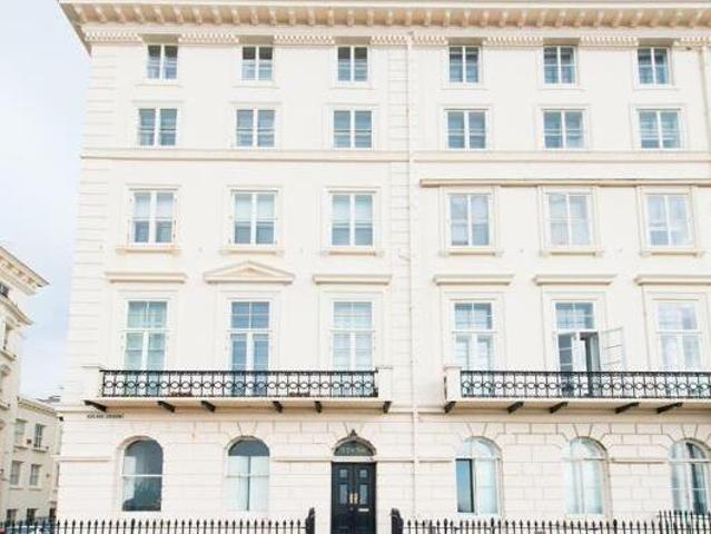 3 Bedroom Apartment For Rent In Hove, East Sussex