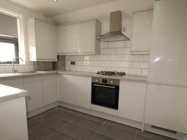 3 Bedroom Apartment For Rent In Ilford