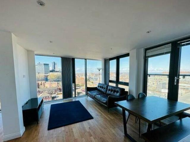 3 bedroom apartment for rent in Jugglers Yard L3