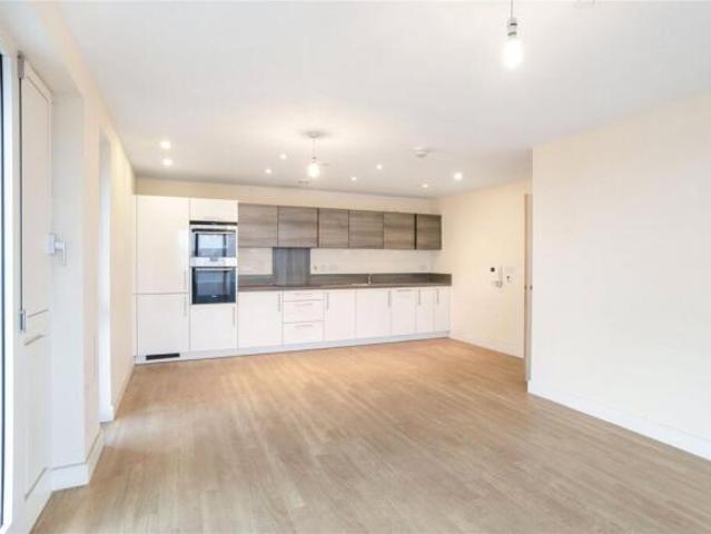3 bedroom apartment for rent in Jefferson Plaza, London, E3