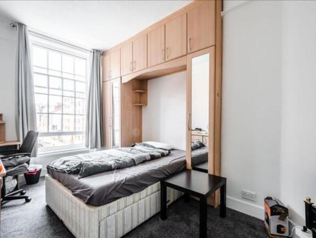 3 bedroom apartment for rent in Jenner House, Bloomsbury, WC1N