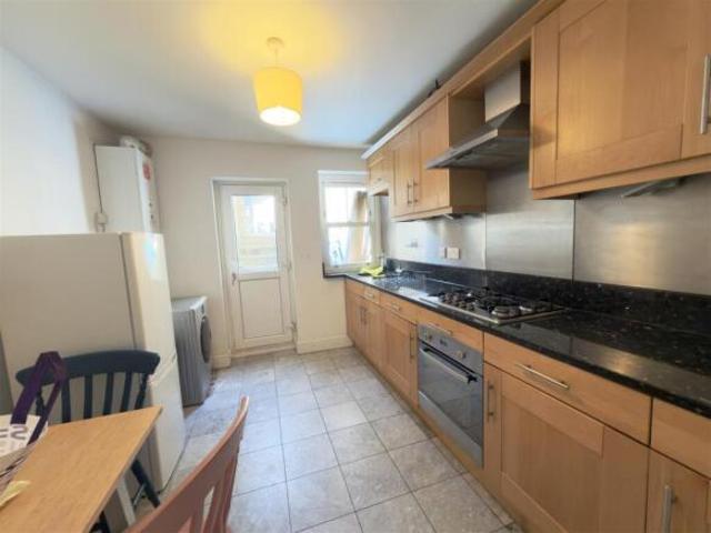 3 bedroom apartment for rent in Kyverdale Road, Stoke Newington, N16