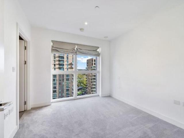 3 bedroom apartment for rent in Kidbrooke Village, Pegler Square, London, SE3