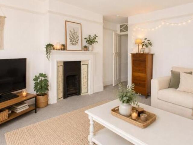 3 bedroom apartment for rent in Kings Road, Brighton, East Sussex, BN1