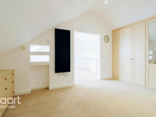 3 bedroom apartment for rent in Kings Walk, Maidstone, ME14