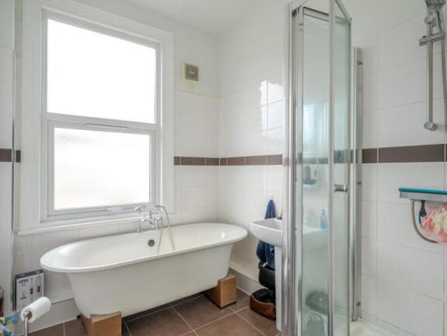3 bedroom apartment for rent in Kingsgate Road, West Hampstead, London, NW6