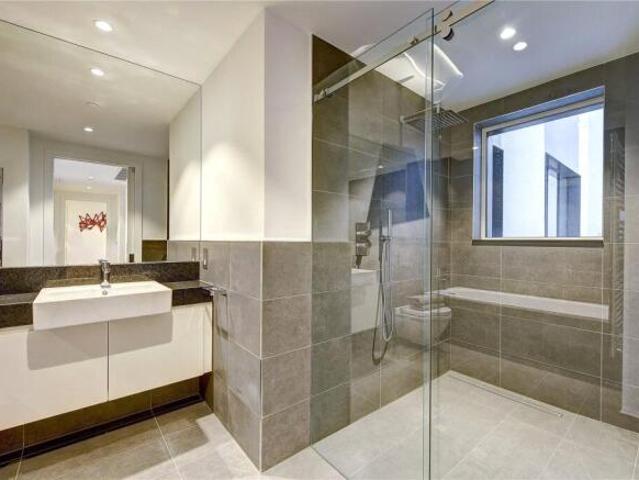 3 bedroom apartment for rent in Kingsway, Holborn, WC2B