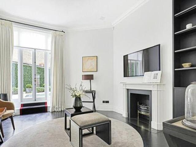 3 Bedroom Apartment For Rent In Knightsbridge