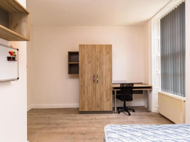 3 bedroom apartment for rent in Leazes Terrace, Newcastle Upon Tyne, NE1