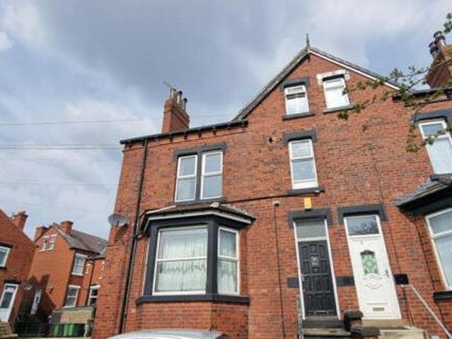 3 Bedroom Apartment For Rent In Leeds, West Yorkshire