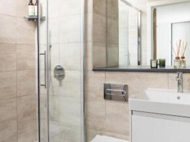 3 bedroom apartment for rent in Lighthaus, William Jessop Way, Liverpool, Merseyside, L3