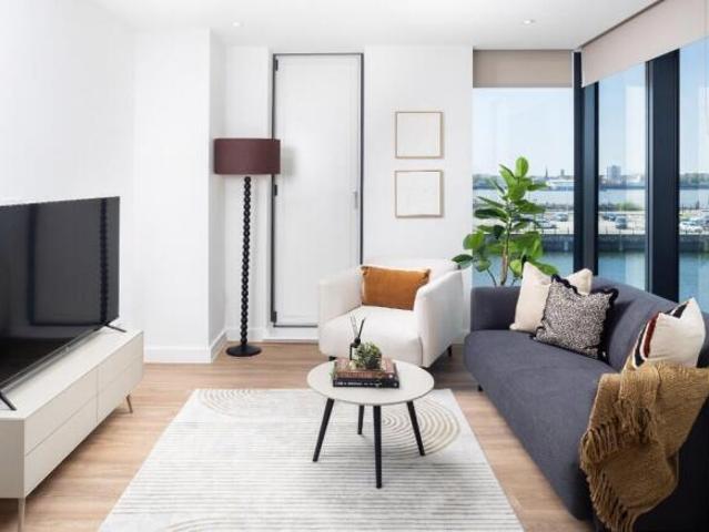 3 bedroom apartment for rent in Lighthaus, William Jessop Way, Liverpool, Merseyside, L3