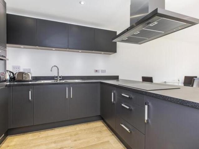 3 bedroom apartment for rent in Lindfield Street London E14