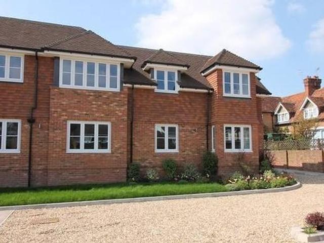 3 bedroom apartment for rent in Liss House Station Road Liss Hampshire GU33