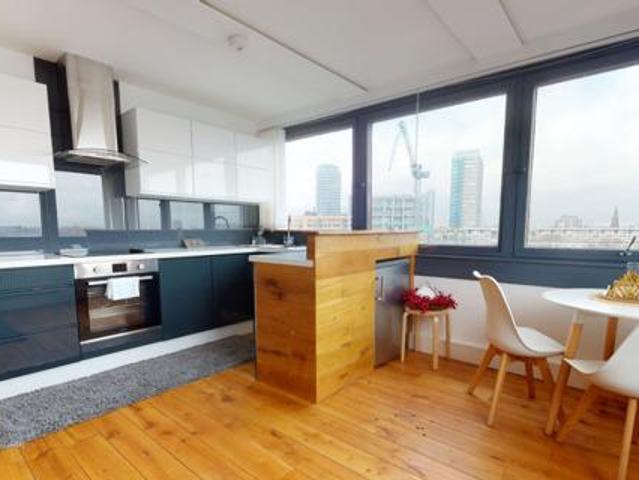3 Bedroom Apartment For Rent In London
