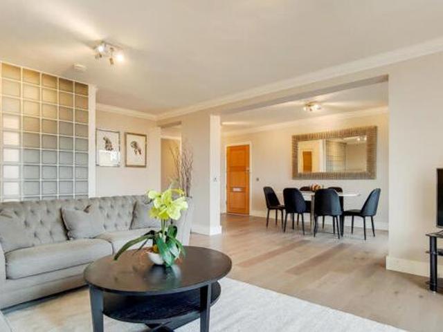 3 Bedroom Apartment For Rent In London