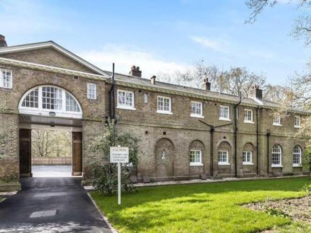 3 Bedroom Apartment For Rent In London