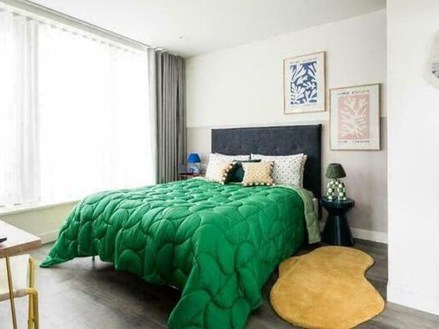 3 Bedroom Apartment For Rent In London
