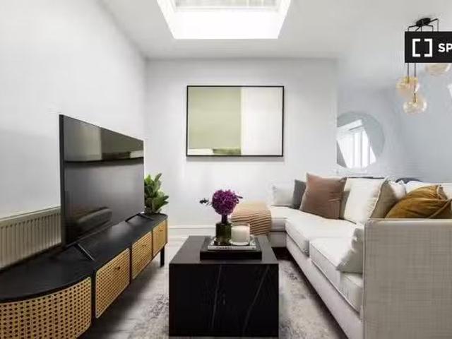 3 bedroom apartment for rent in London