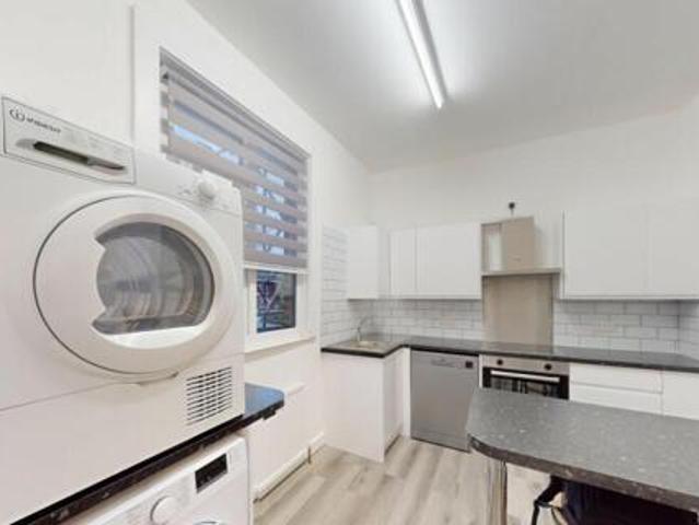 3 Bedroom Apartment For Rent In London