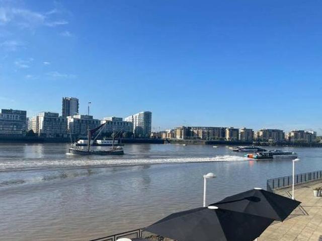 3 Bedroom Apartment For Rent In London