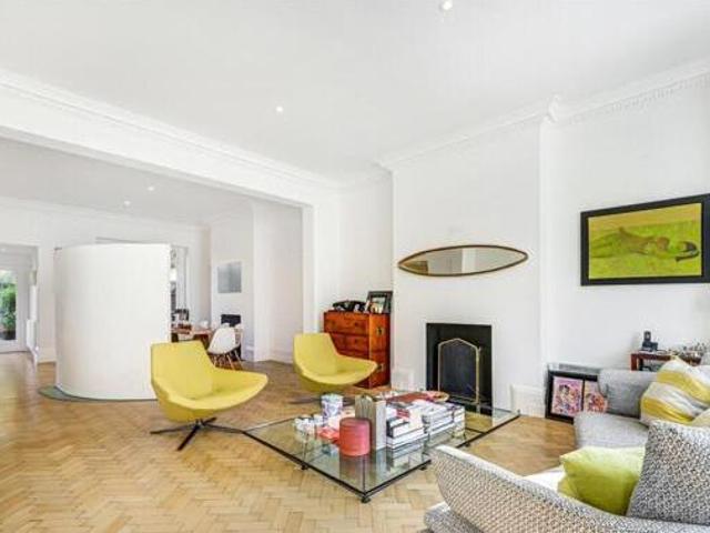 3 Bedroom Apartment For Rent In London