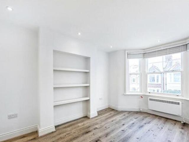 3 Bedroom Apartment For Rent In London