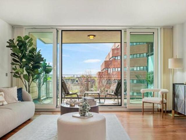 3 Bedroom Apartment For Rent In London